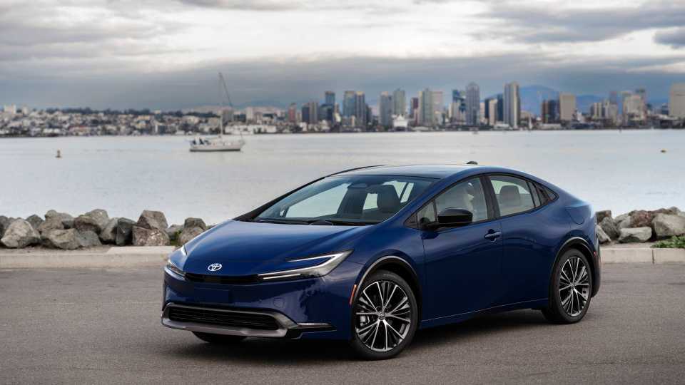 2025 Toyota Prius Pricing, Photos & Specs