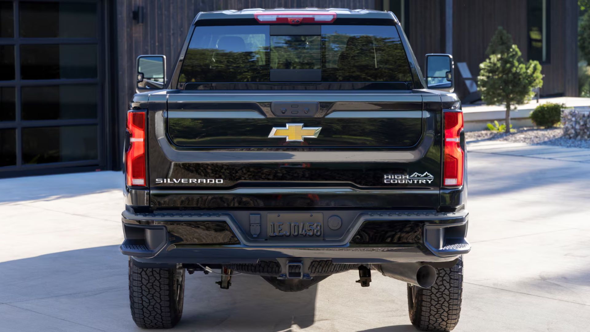 2025 Chevrolet Silverado 2500HD Pricing, Photos & Specs