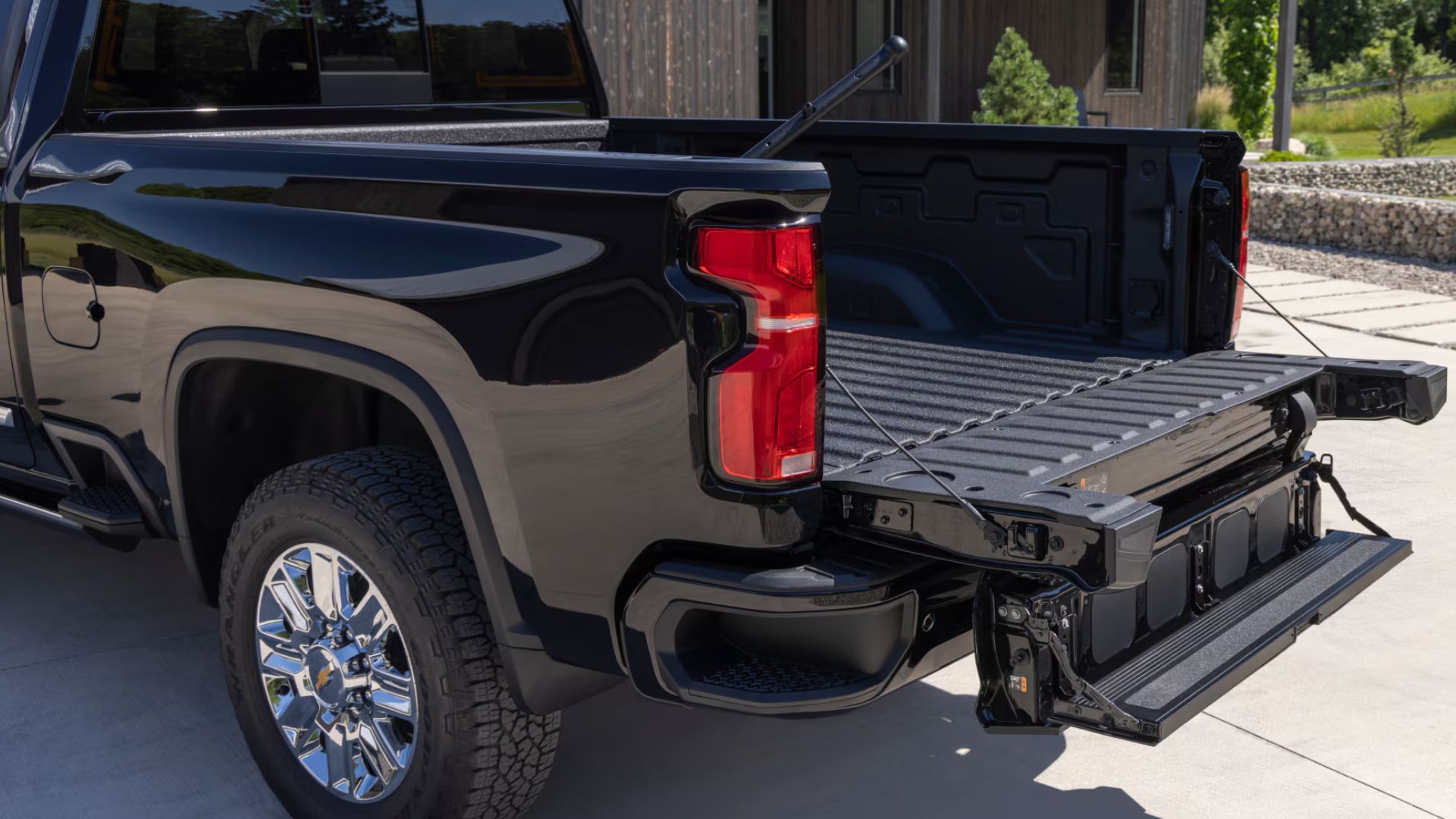 2025 Chevrolet Silverado 2500HD Pricing, Photos & Specs