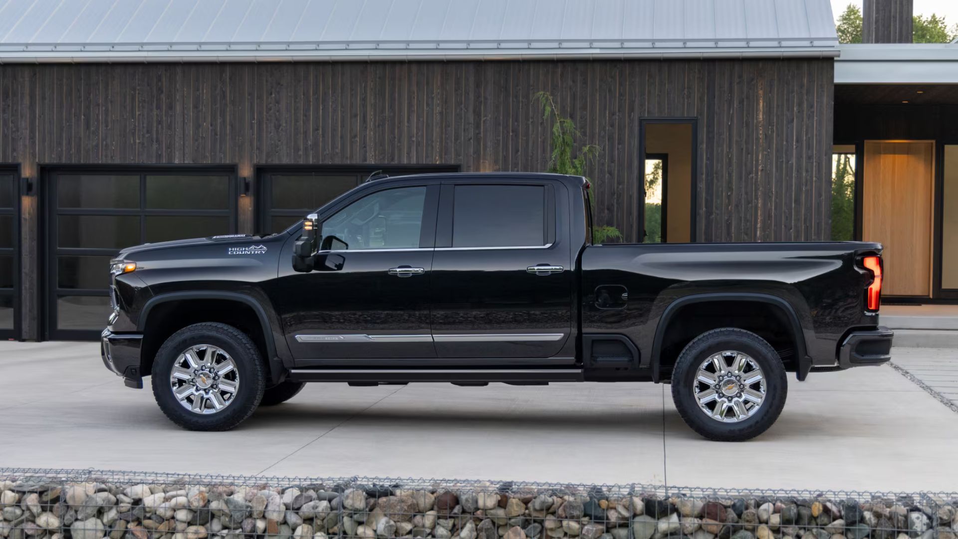 2025 Chevrolet Silverado 2500HD Pricing, Photos & Specs