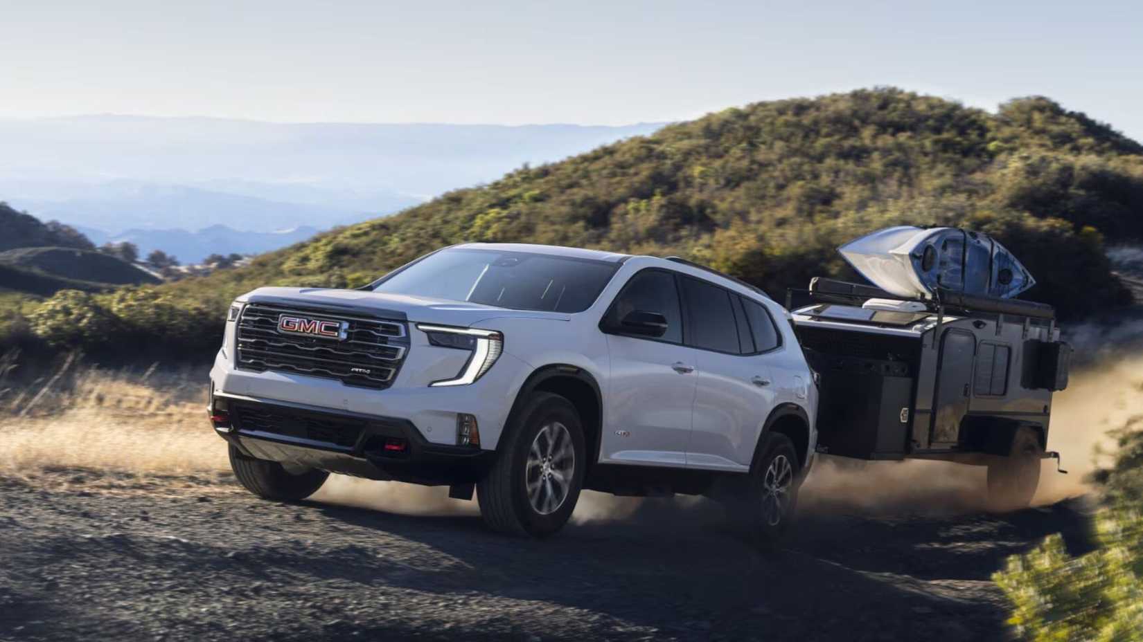 Midsize SUV Towing Capacity Chart: Comparing American SUVs