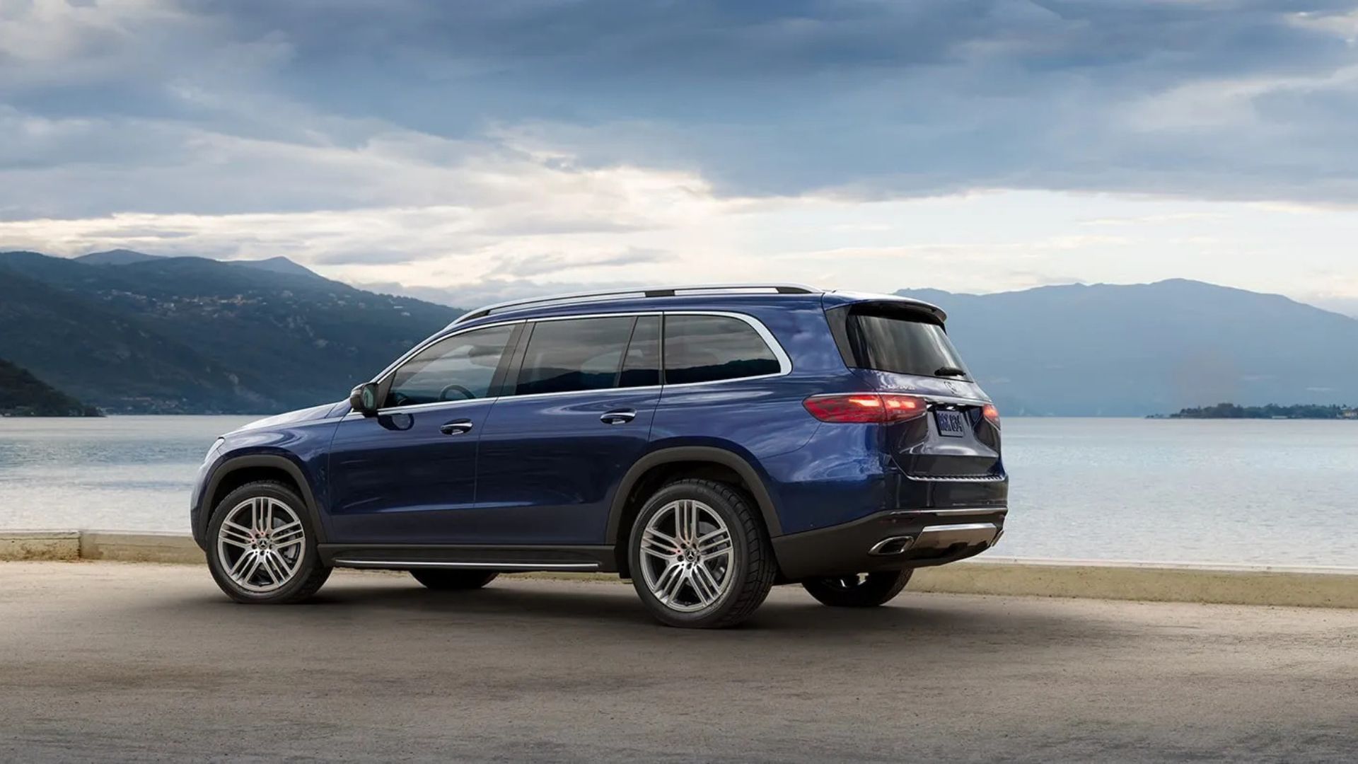 2025 Mercedes-Benz GLS-Class SUV Pricing, Photos & Specs