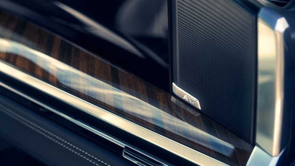 2025 Cadillac Escalade Pricing, Photos & Specs