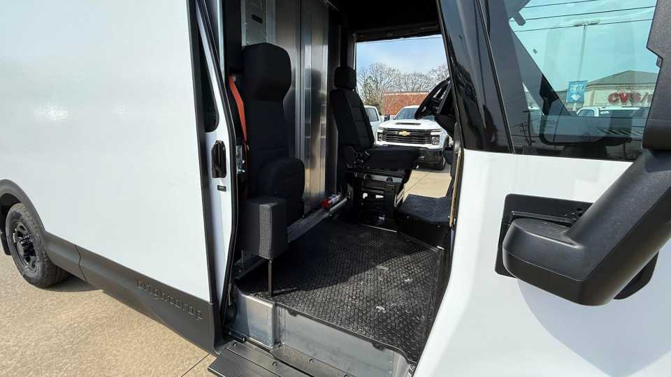 2025 Chevrolet BrightDrop 400 Pricing, Photos & Specs