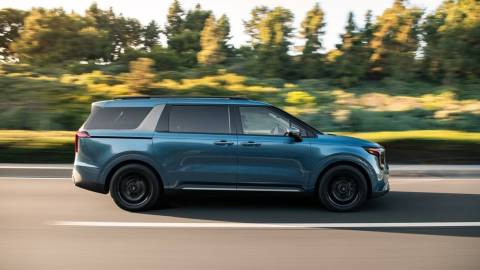 2025 Kia Carnival Pricing, Photos & Specs