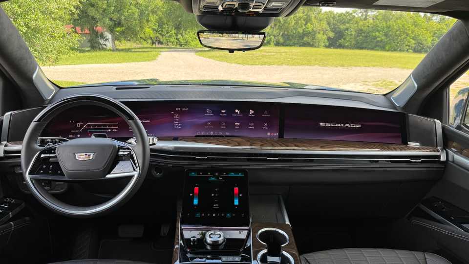 2025 Cadillac Escalade Pricing, Photos & Specs