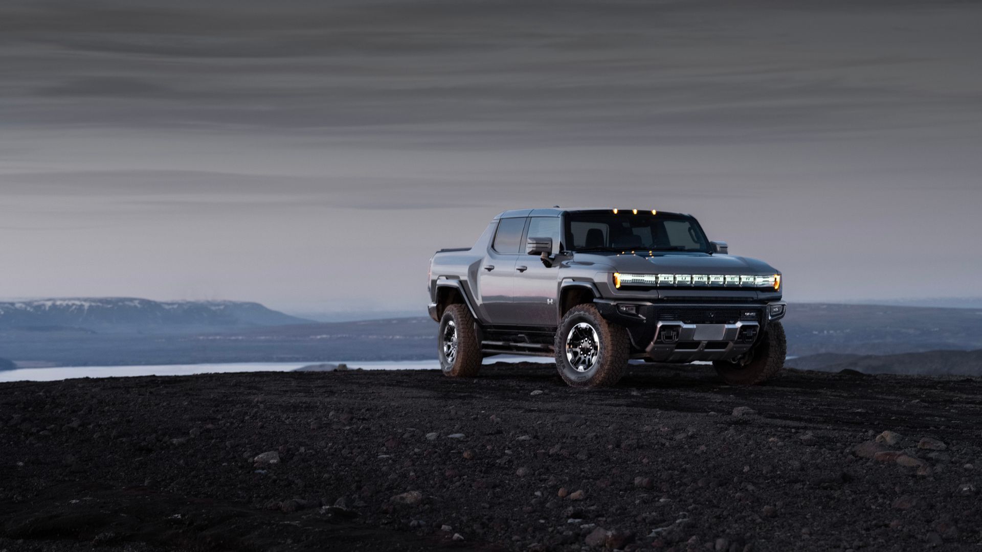 2026 GMC HUMMER EV Pickup Pricing, Photos & Specs