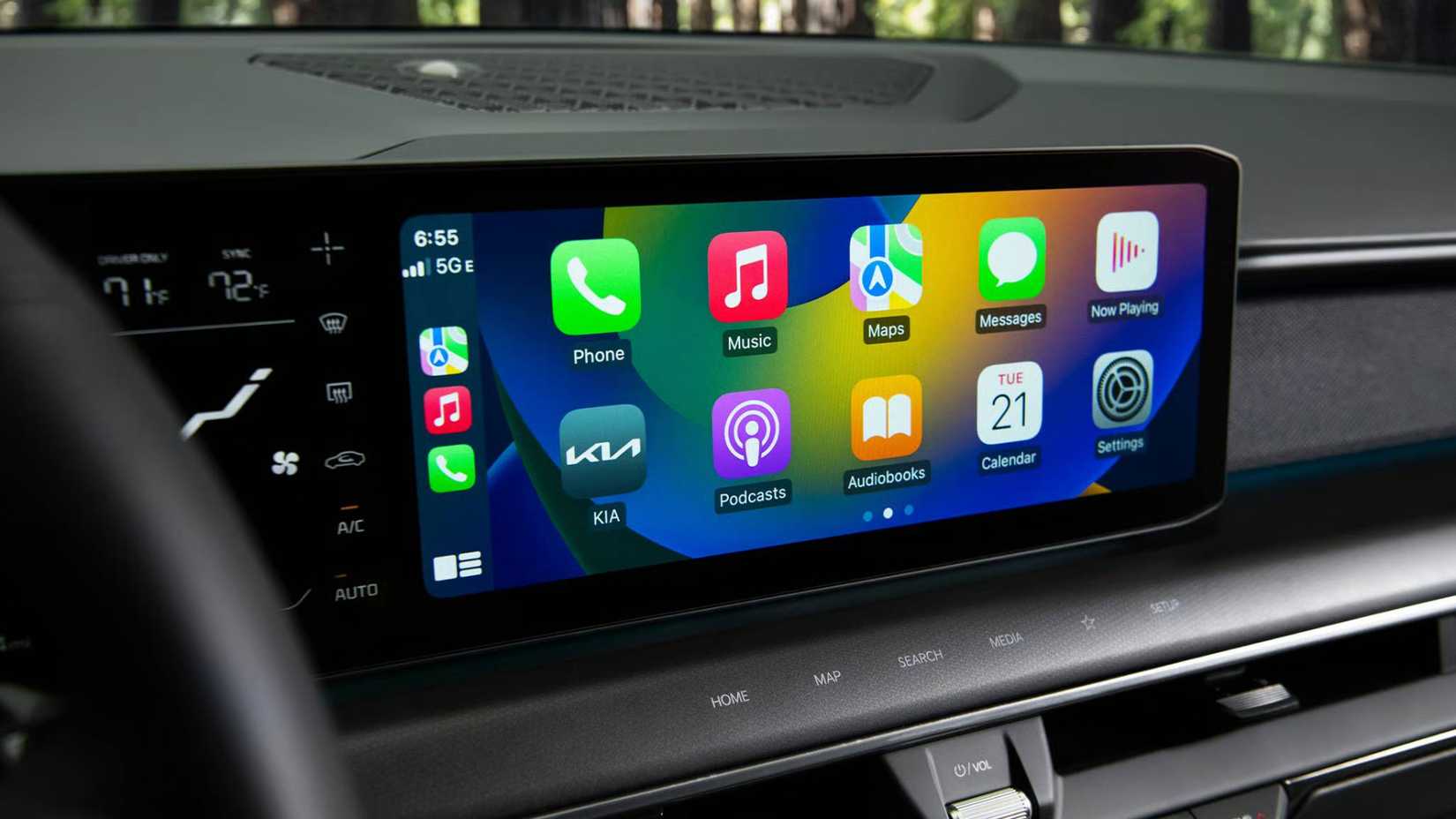 GM Will Drop Apple CarPlay and Android Auto From Combustion Cars