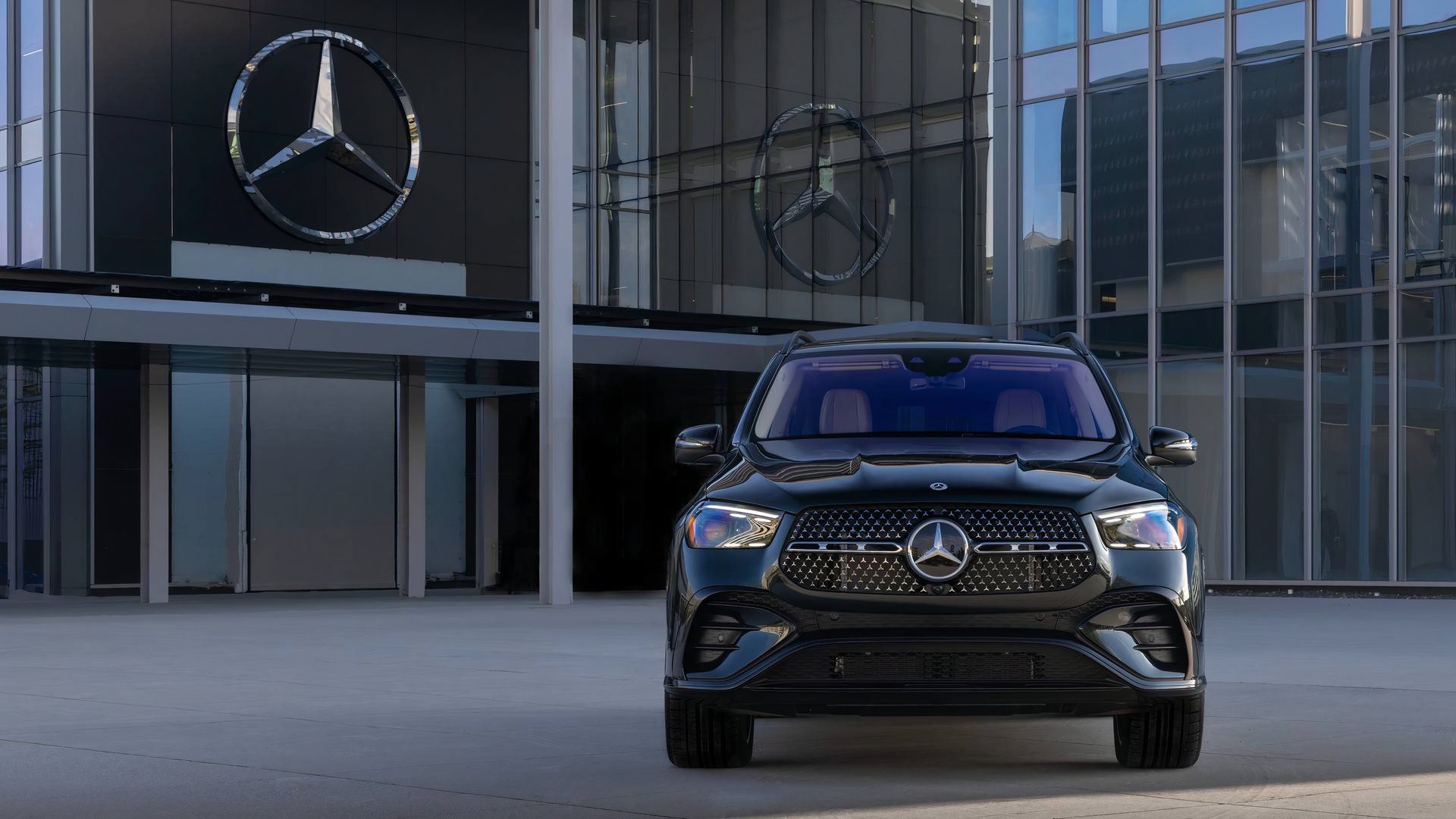 2025 Mercedes-Benz GLE-Class SUV Pricing, Photos & Specs