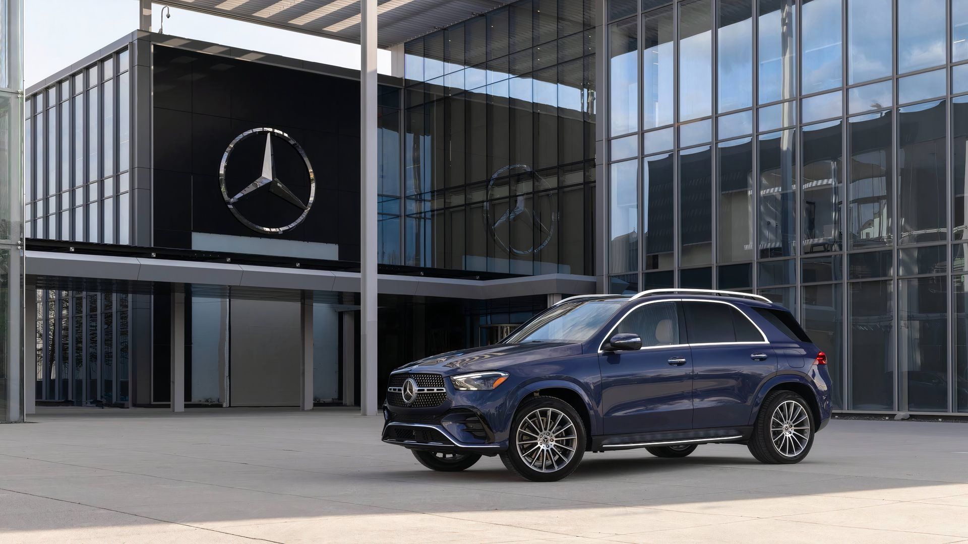 2026 Mercedes-Benz GLE-Class SUV Pricing, Photos & Specs