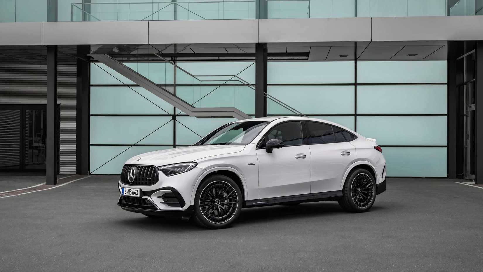 Mercedes-Benz Recalls nearly 150,000 Cars, SUVs For Failing Digital ...