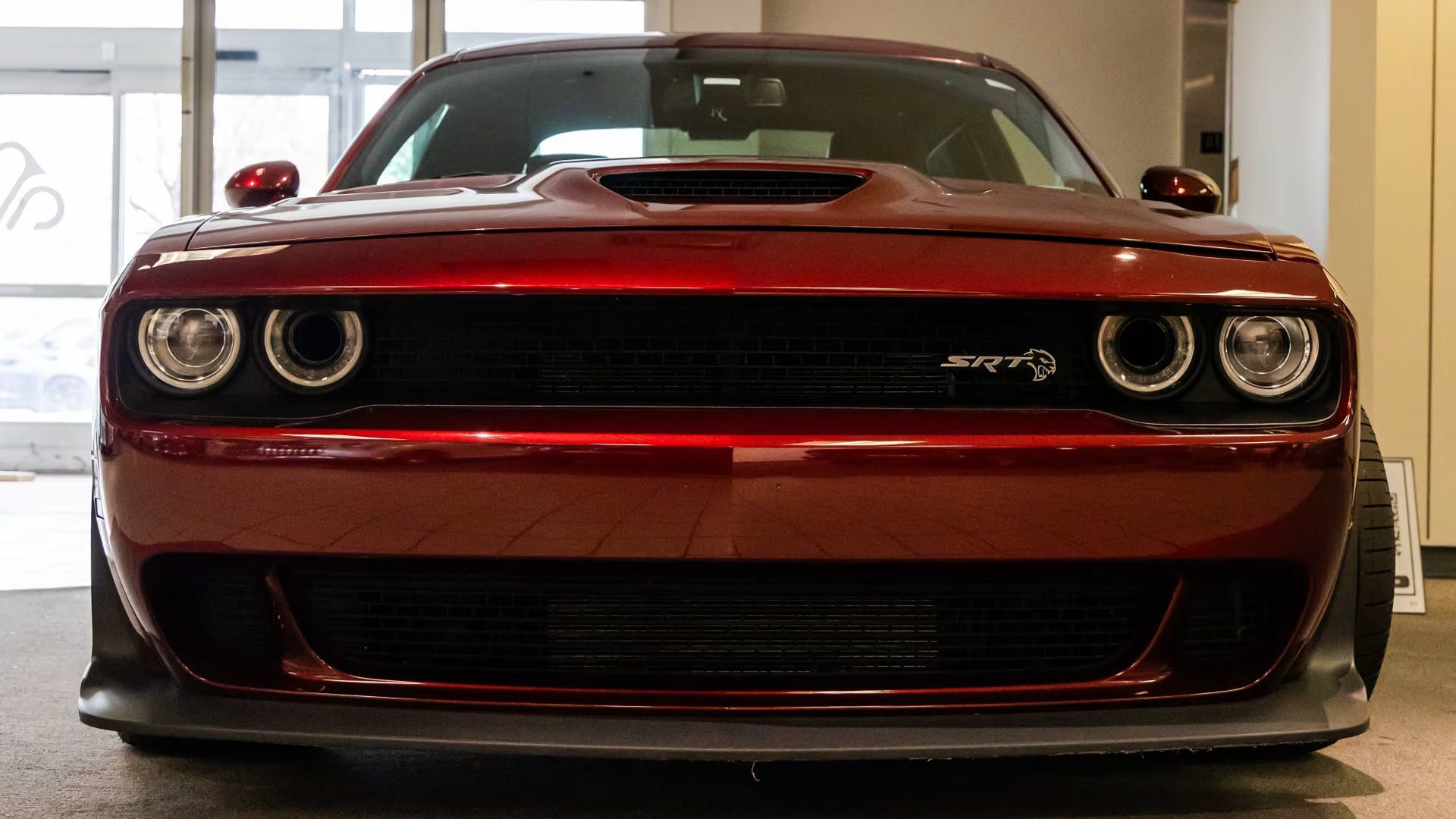 2015 Dodge Challenger SRT Hellcat Pricing, Photos & Specs