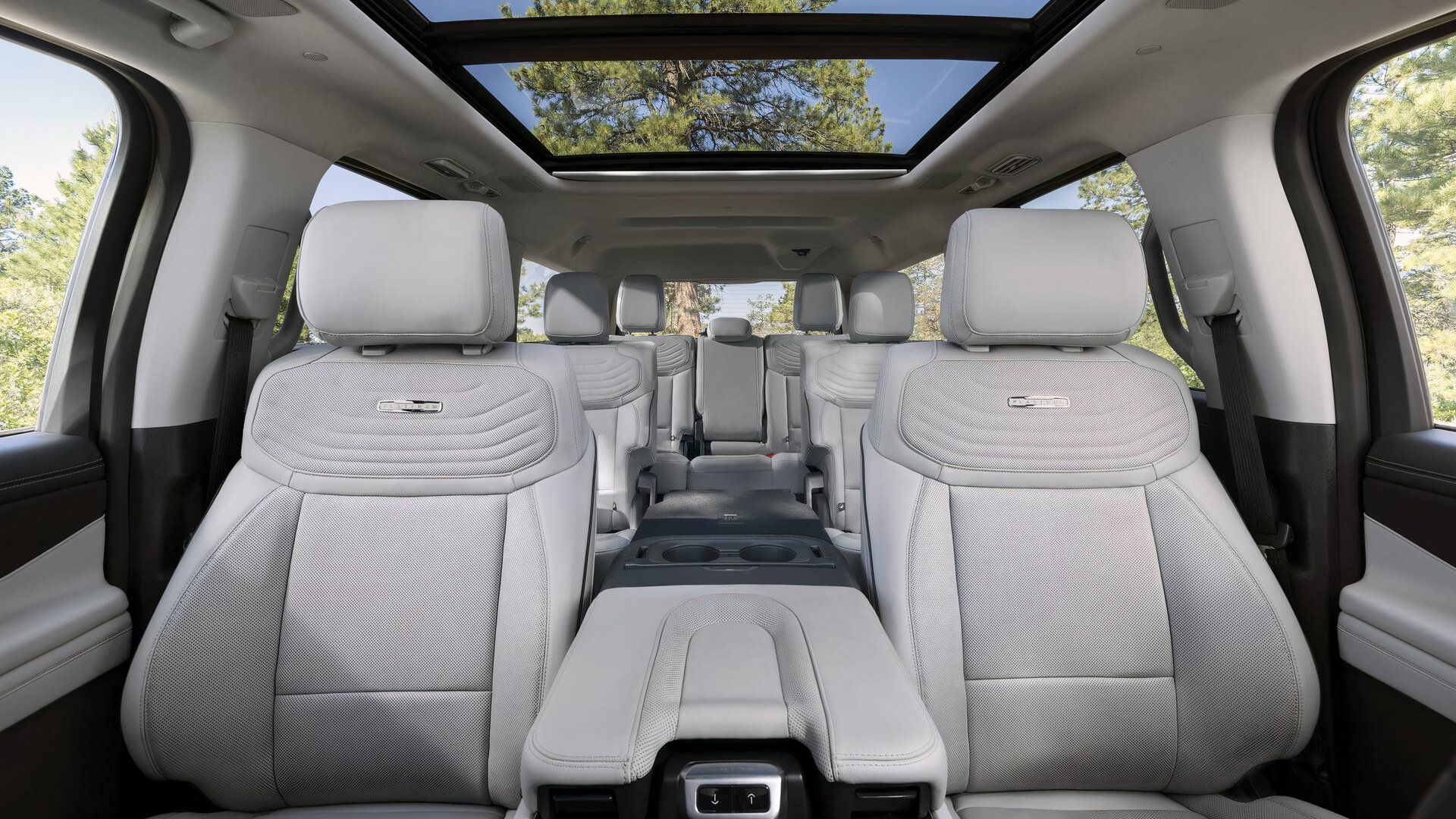 2026 Ford Explorer Pricing, Photos & Specs
