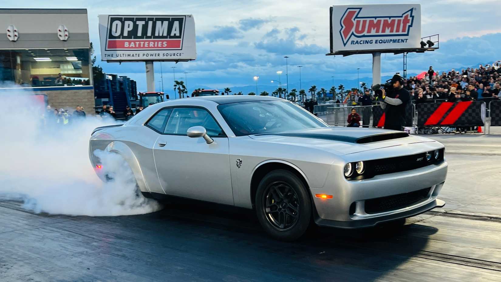 Dodge Charger, Challenger SRT Hellcats Selling For Well Under MSRPs