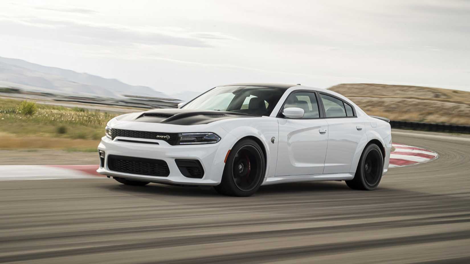 Dodge Charger, Challenger SRT Hellcats Selling For Well Under MSRPs