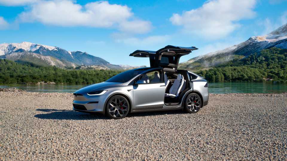 2025 Tesla Model X Pricing, Photos & Specs