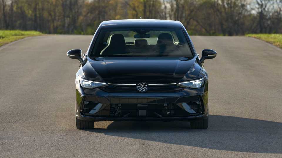 2025 Volkswagen Golf R Pricing, Photos & Specs