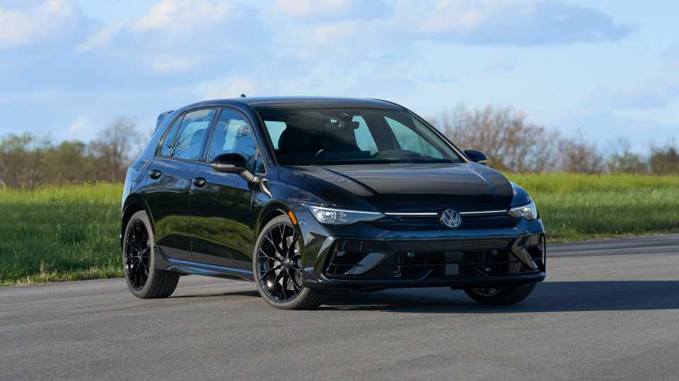 2025 Volkswagen Golf R Pricing, Photos & Specs