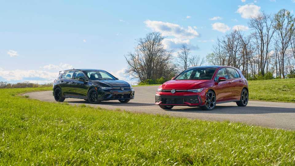 2025 Volkswagen Golf R Pricing, Photos & Specs