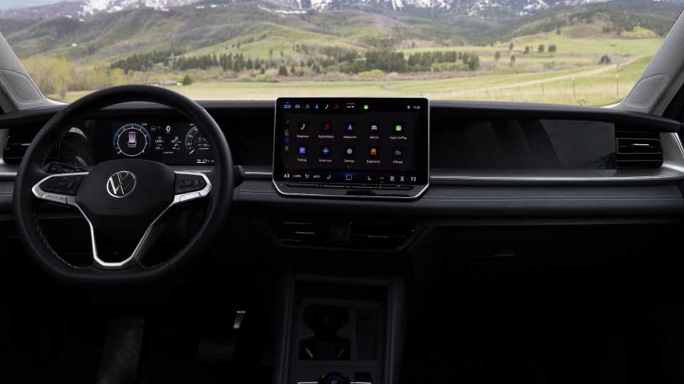 2025 Volkswagen Tiguan Pricing, Photos & Specs