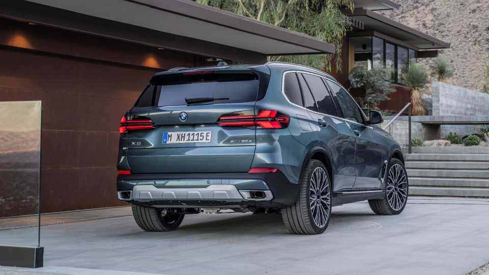 2025 BMW X5 Pricing, Photos & Specs