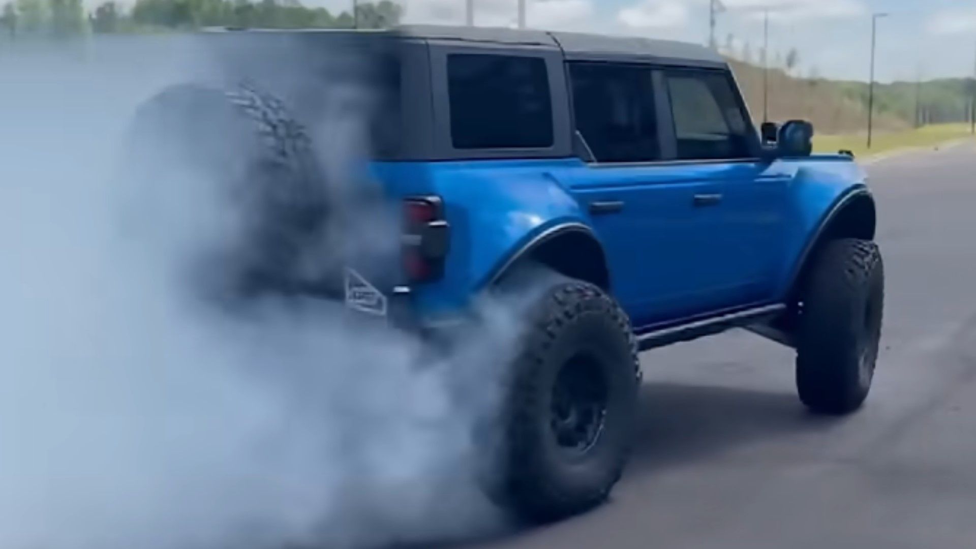 A Bronco Raptor Is Even Better When It Has A Godzilla Engine
