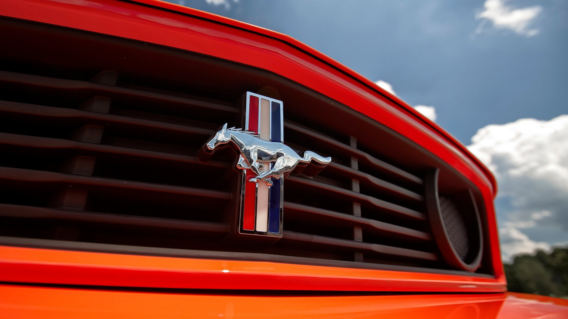 Ford Mustang Boss 302: Review, Pricing, Photos, and Specs