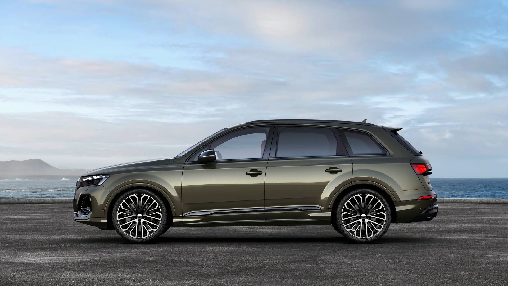 2026 Audi SQ7 Pricing, Photos & Specs
