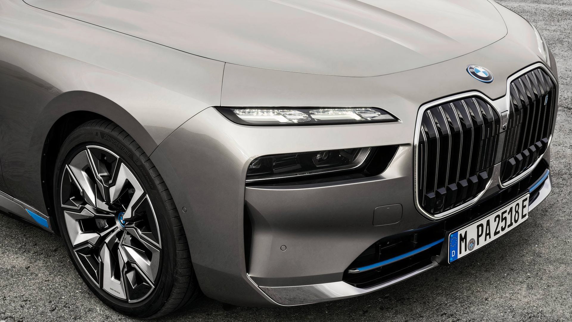 2025 BMW 7 Series Pricing, Photos & Specs