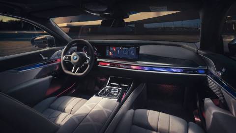 2025 BMW 7 Series Pricing, Photos & Specs