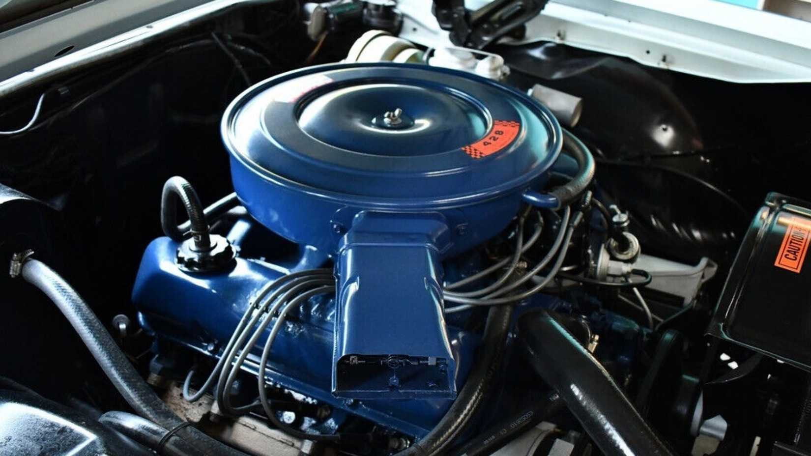 The Mercury Monterey Was Available As A Muscle Car With 340 HP
