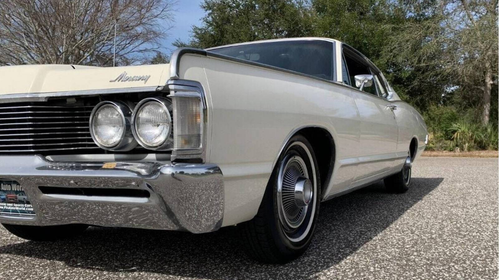 The Mercury Monterey Was Available As A Muscle Car With 340 HP