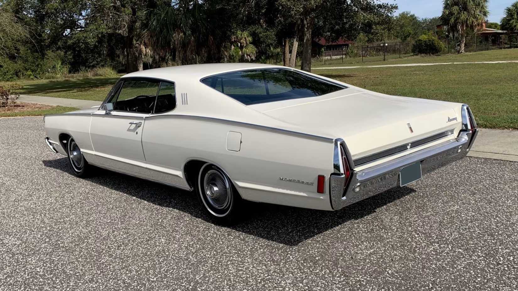 The Mercury Monterey Was Available As A Muscle Car With 340 HP
