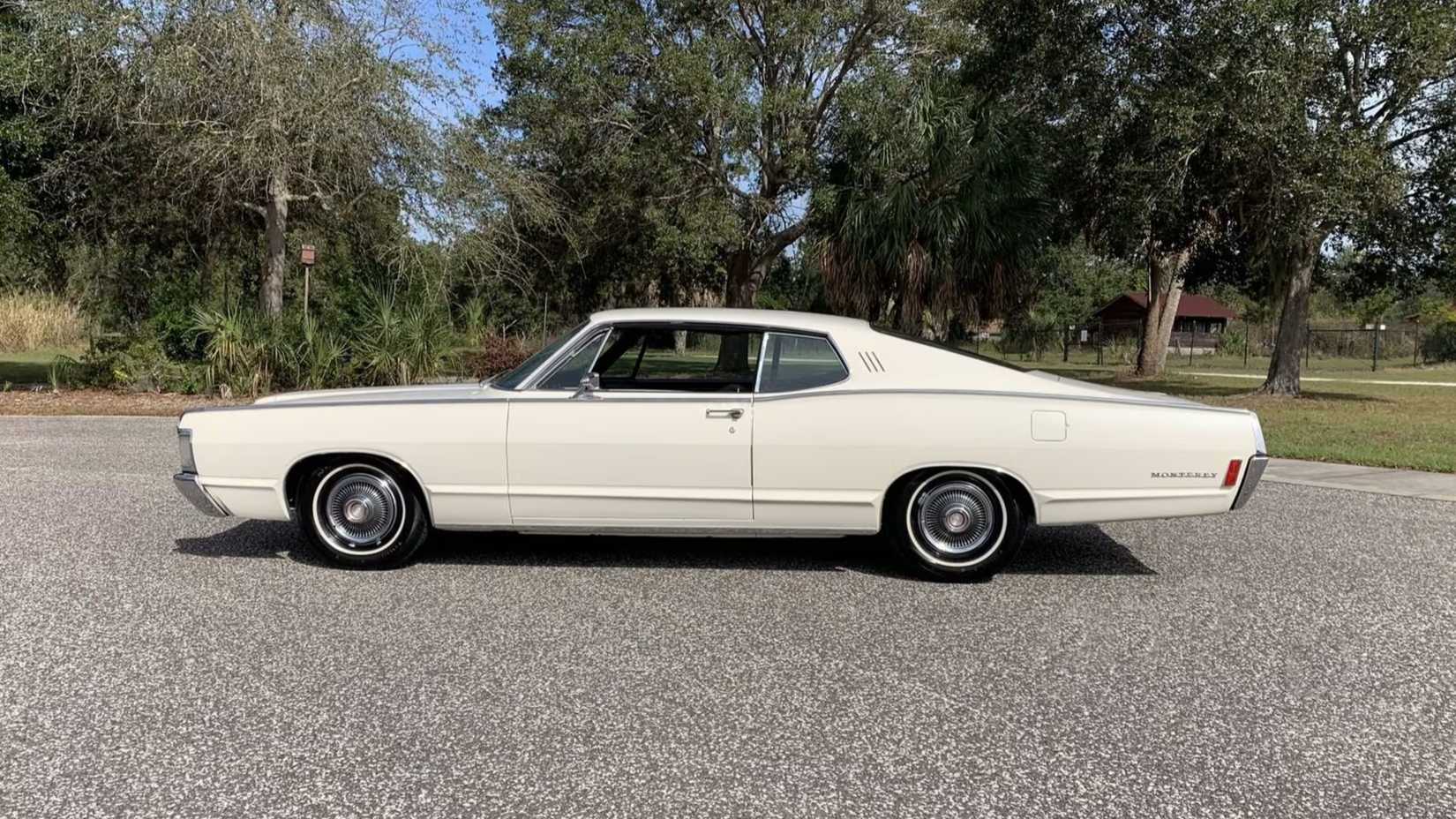 The Mercury Monterey Was Available As A Muscle Car With 340 HP