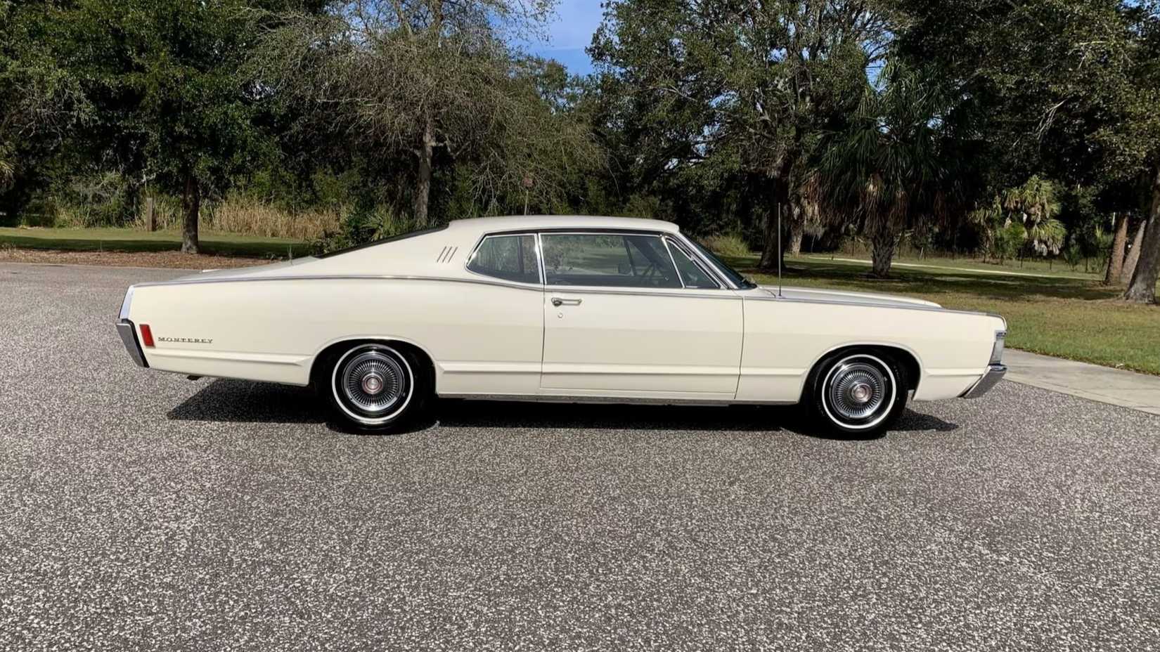 The Mercury Monterey Was Available As A Muscle Car With 340 HP