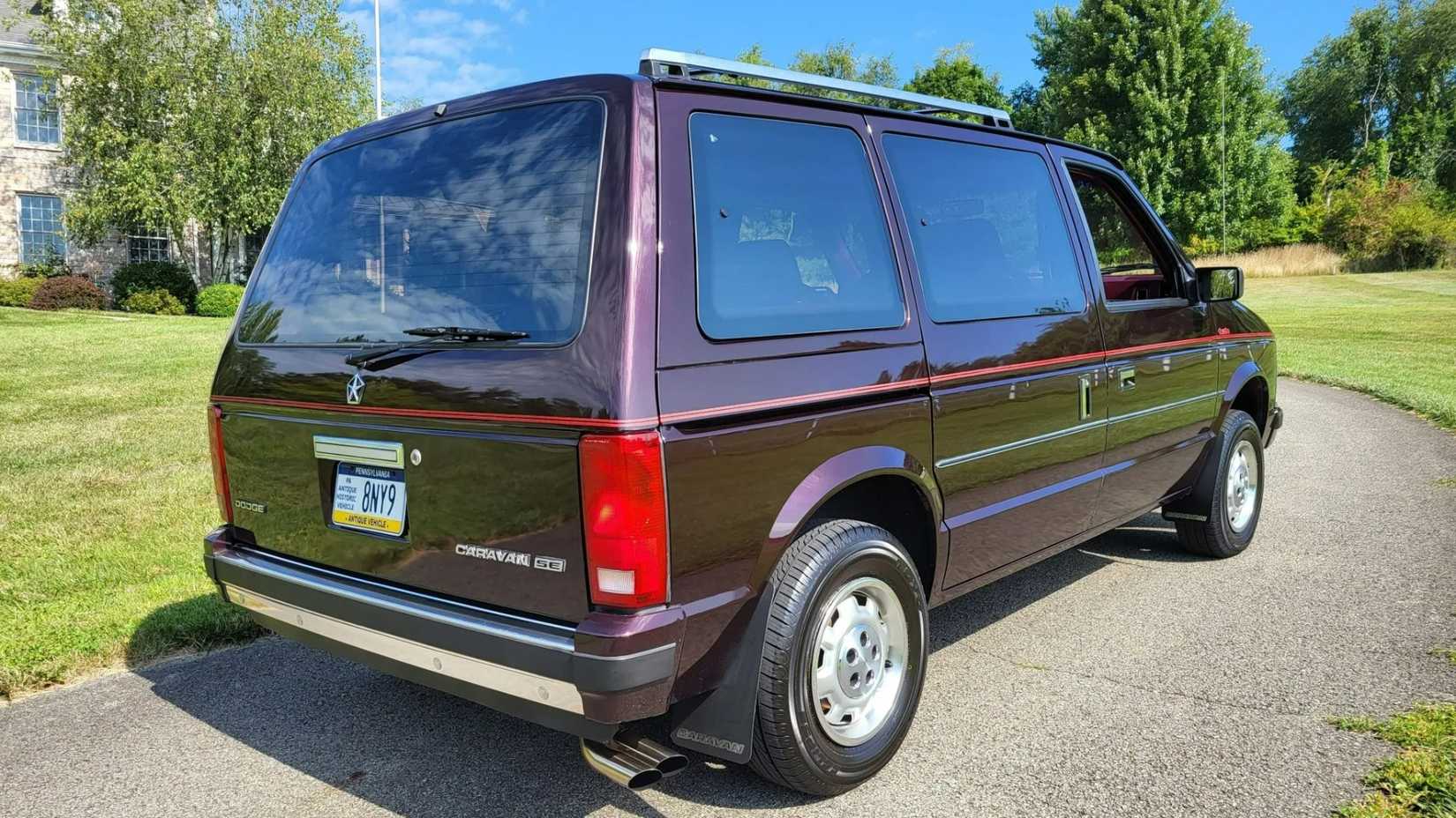 The Dodge Caravan Turbo Was A Very Weird Minivan With Ample Power
