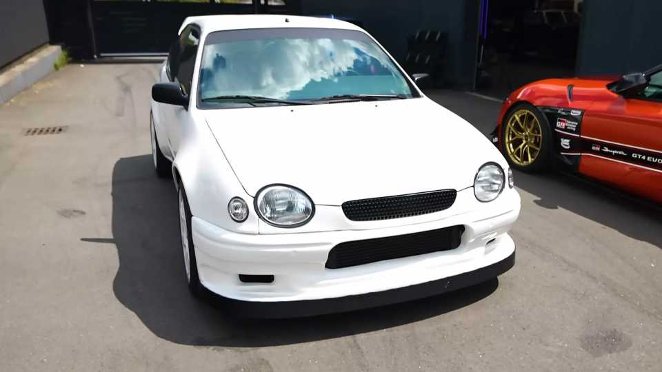 GR Yaris Engine Swap Turns This Clapped-Out Corolla Into A 90s Kid's Dream