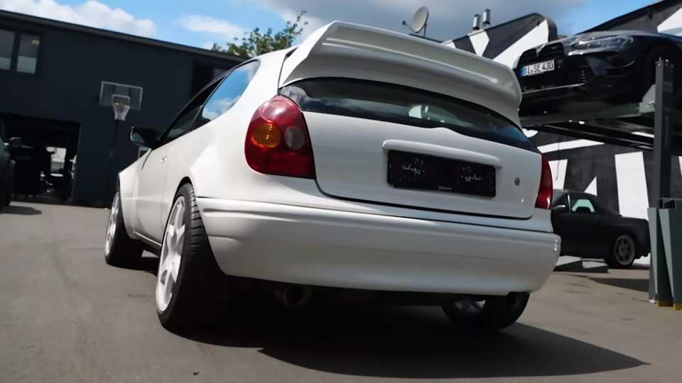 GR Yaris Engine Swap Turns This Clapped-Out Corolla Into A 90s Kid's Dream