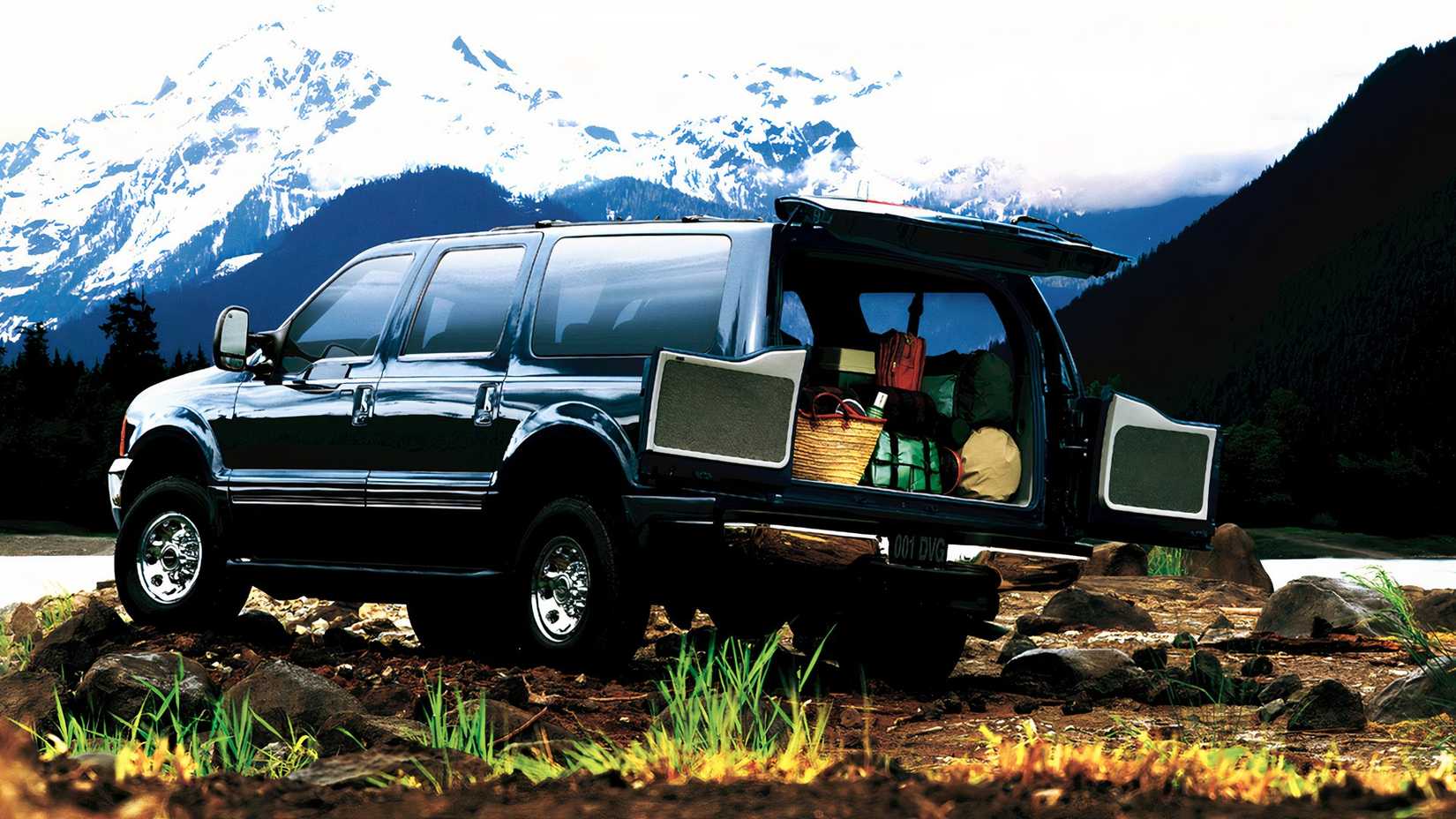 The V10 Ford Excursion SUV Was Simply Too Big