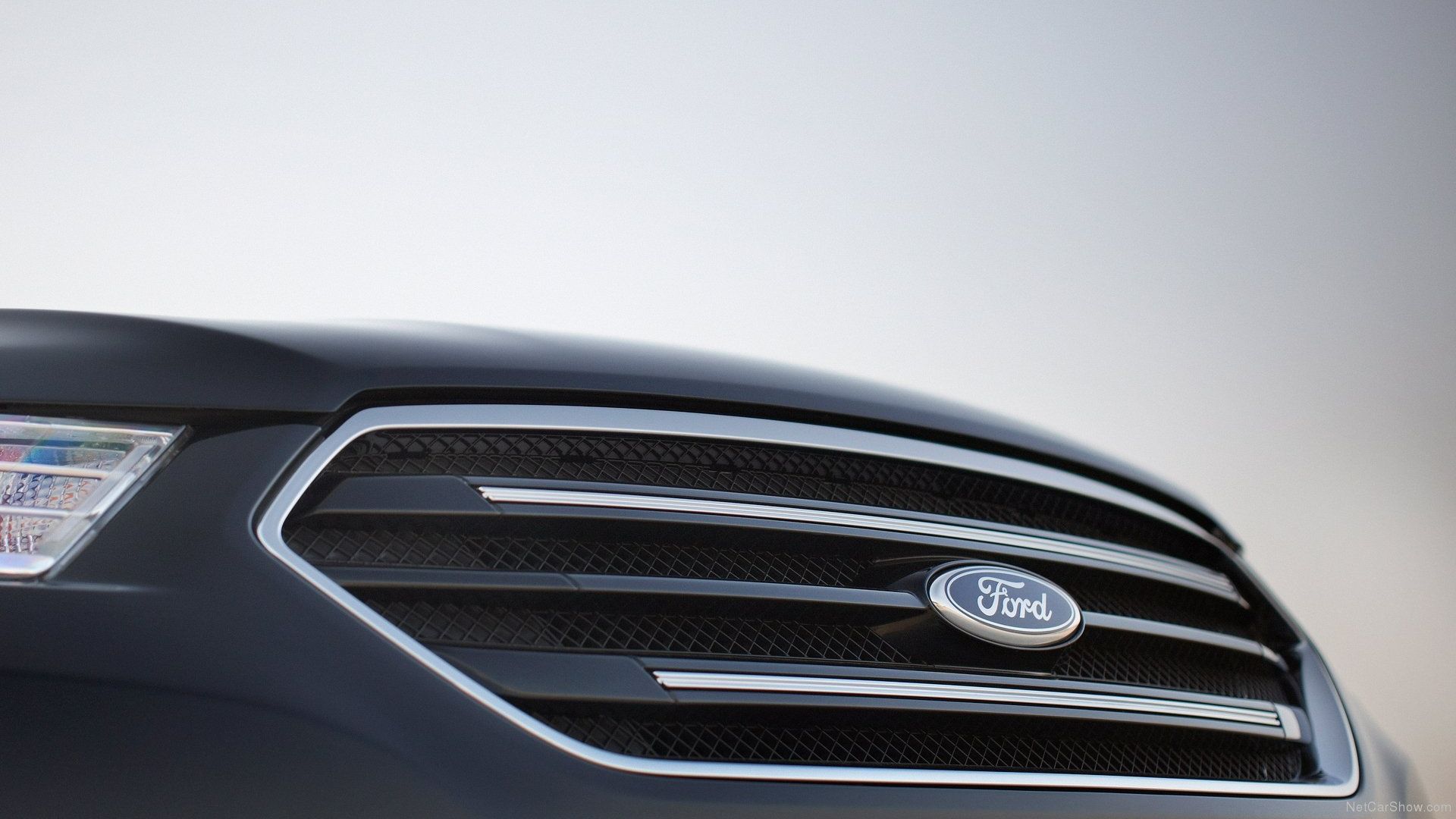 Ford Taurus: Review, Pricing, Photos, and Specs