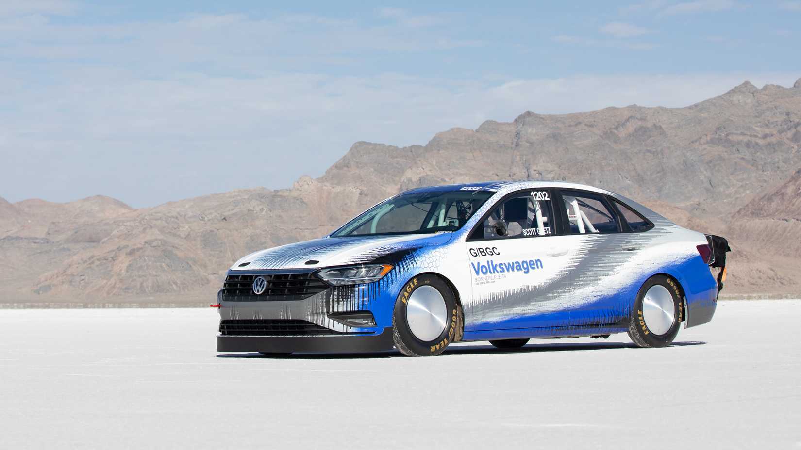 Chris Raschke Dies After Crashing At Nearly 300 MPH At 2025 Bonneville ...