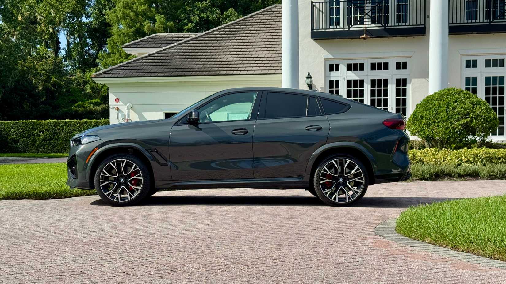 BMW Confirms V12 Engine Meets Strict Emissions Regulations