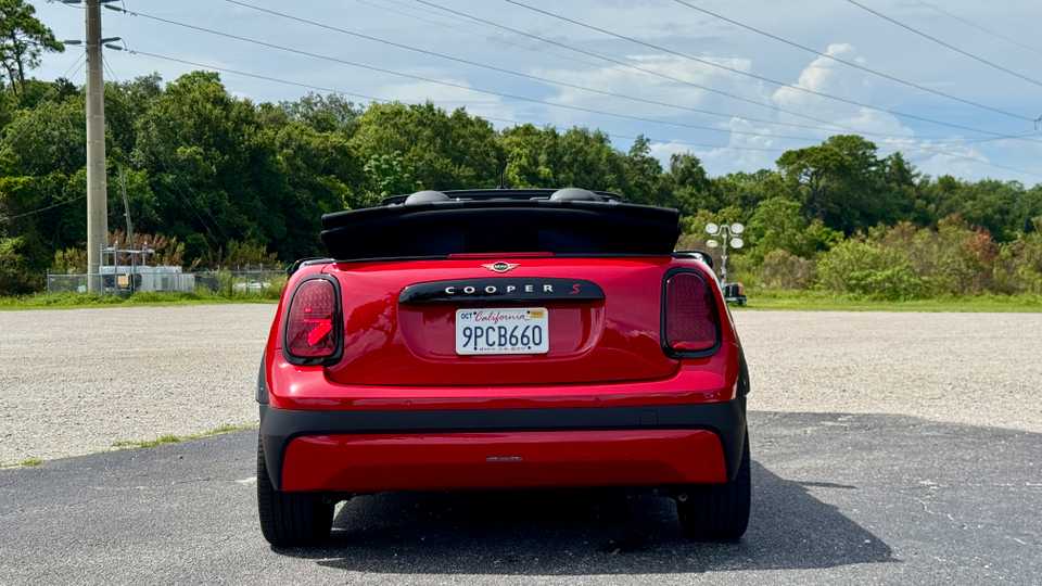 2025 Mini Cooper Hardtop Pricing, Photos & Specs