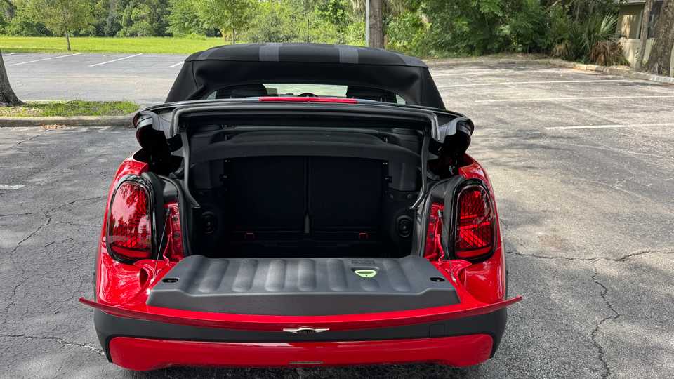 2025 Mini Cooper Hardtop - Overview Pricing, Photos & Specs