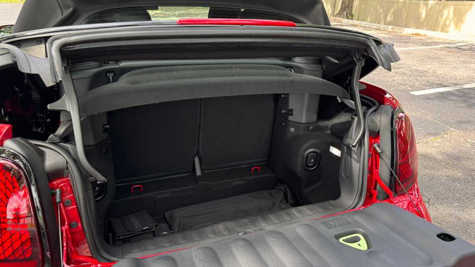 2025 Mini Cooper Hardtop - Overview Pricing, Photos & Specs