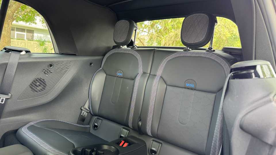 2025 Mini Cooper Hardtop Pricing, Photos & Specs