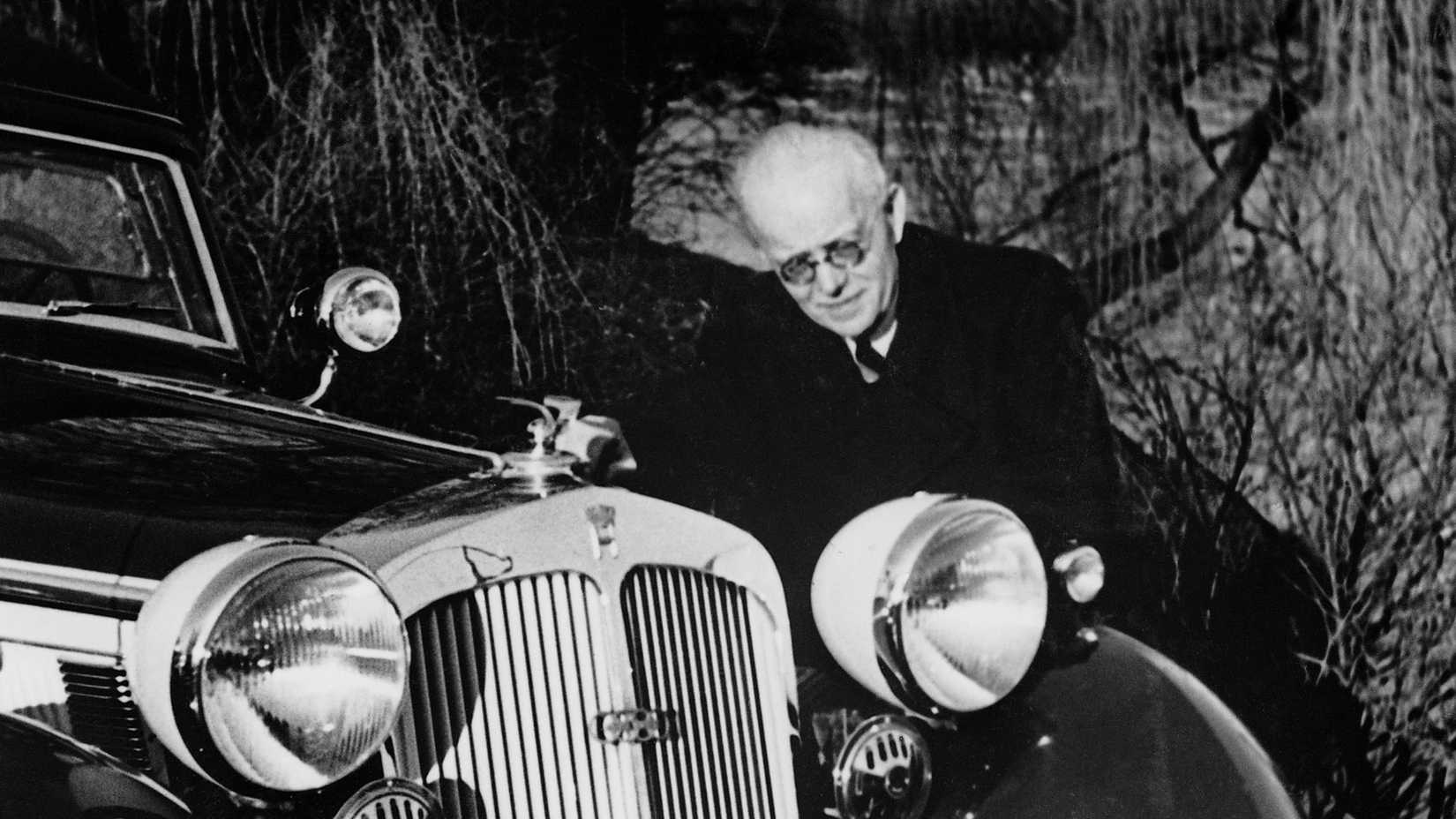 Learn The History Of the Audi 72 And Audi 100 That Saved Audi's ...