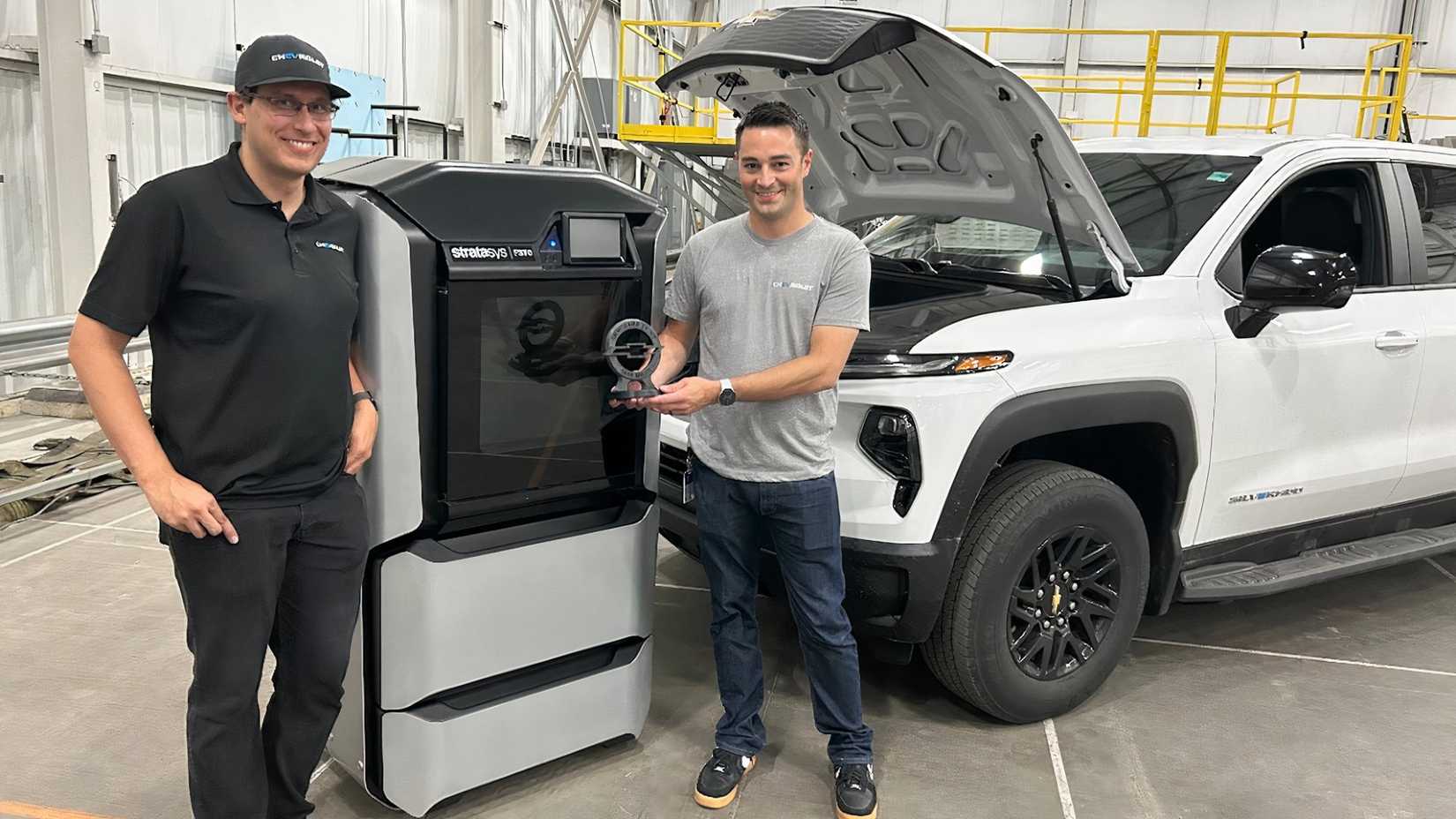 Chevrolet Silverado EV Just Smashed The Lucid Air's EV Range Record