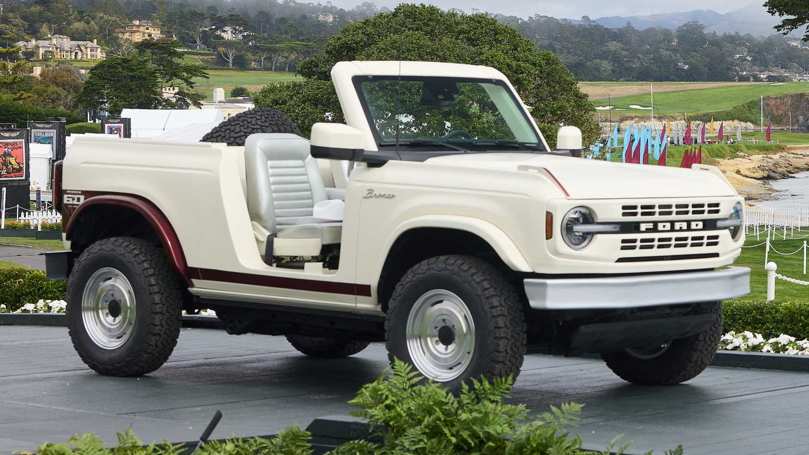 Ford Needs To Put This Manual-Equipped Bronco Concept Into Production