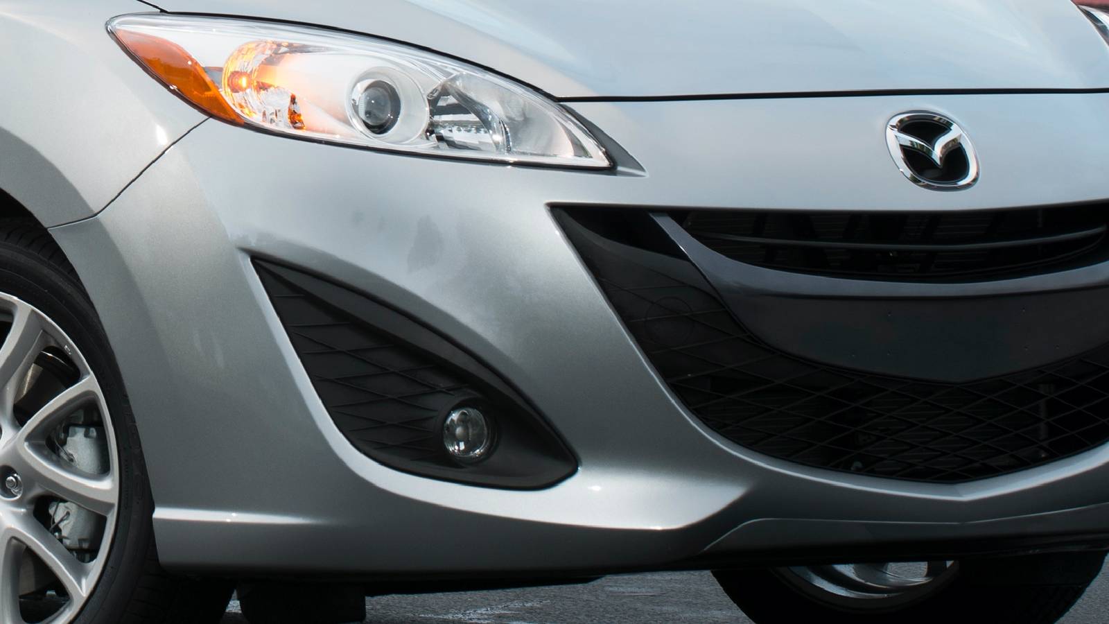A Closer Look At The Mazda5. A Cool Stick-Shift Minivan